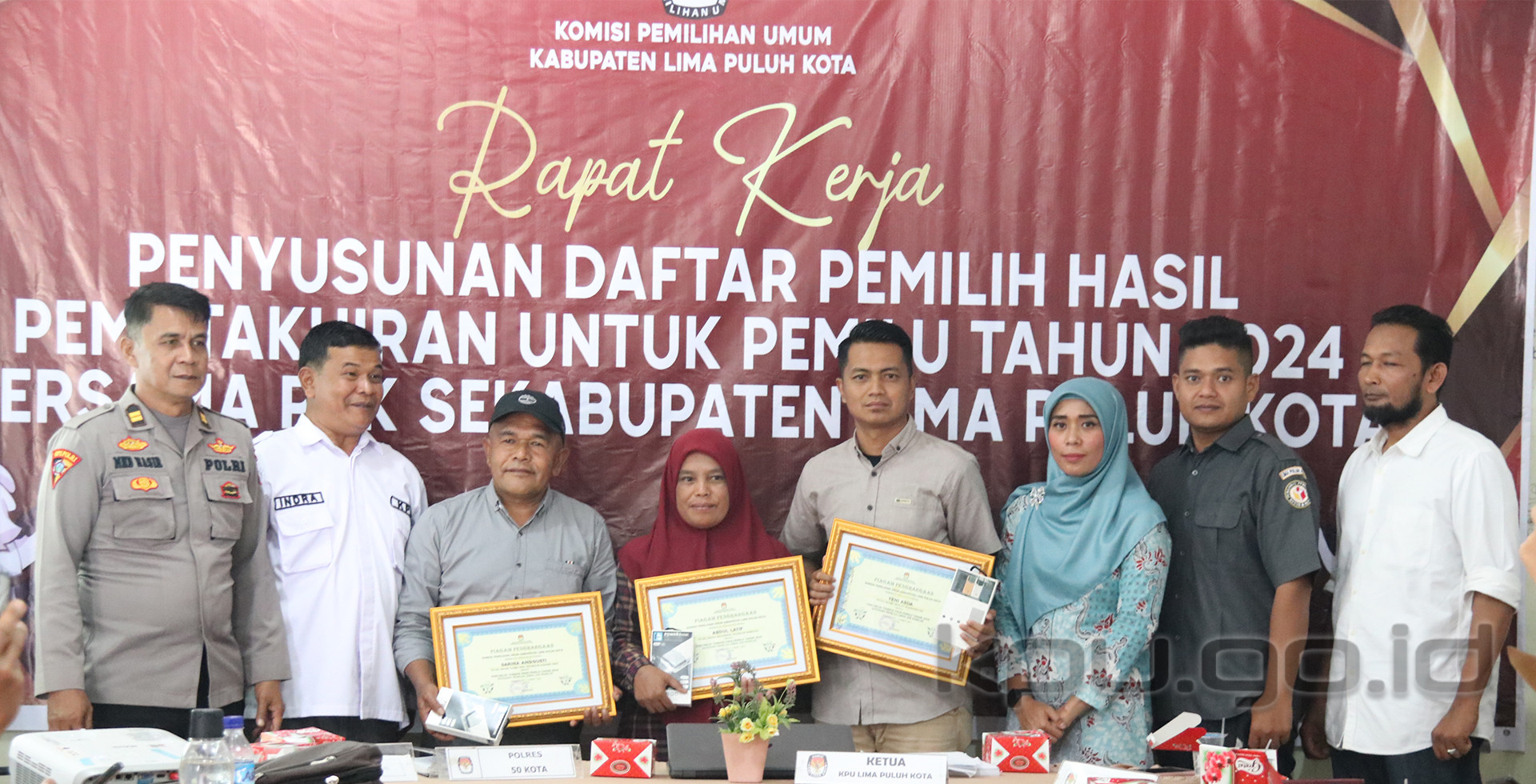 Coklit 100%, KPU Lima Puluh Kota Mulai Penyusunan Daftar Pemilih Hasil ... Coklit 100%, KPU Lima Puluh Kota Mulai Penyusunan Daftar Pemilih Hasil ...